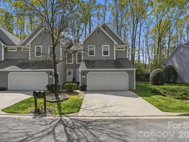 9026 Saint Pierre Ln, Charlotte, NC 28277