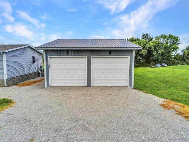 9026 Tompkinsville Road