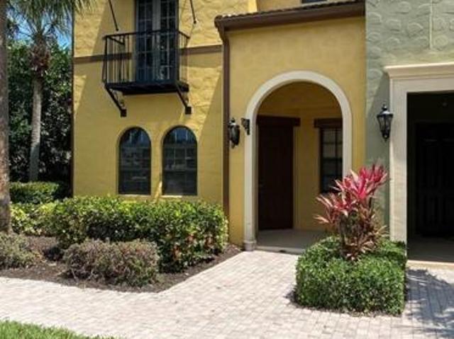 9027 Alturas Ln #33 5, Naples, FL 34113