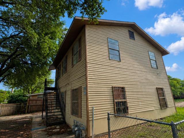 9027 Garnett Ave