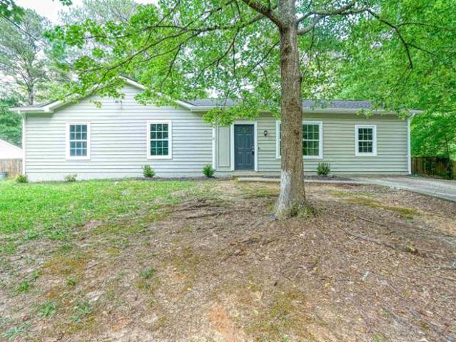 9028 Huntwood Ln, Riverdale, GA 30274