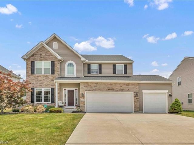 9029 Franklin Dr, North Ridgeville, OH 44039