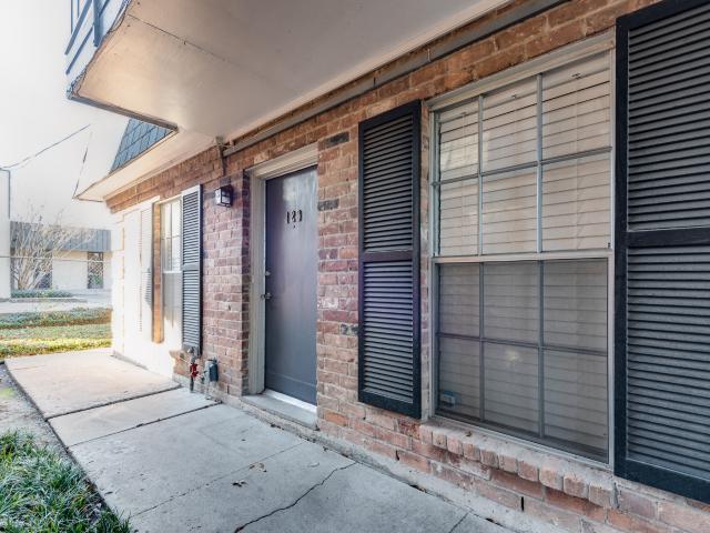 9029 Gaylord Dr, Unit 129, Houston, TX 77024 | MLS #88547 | Compass