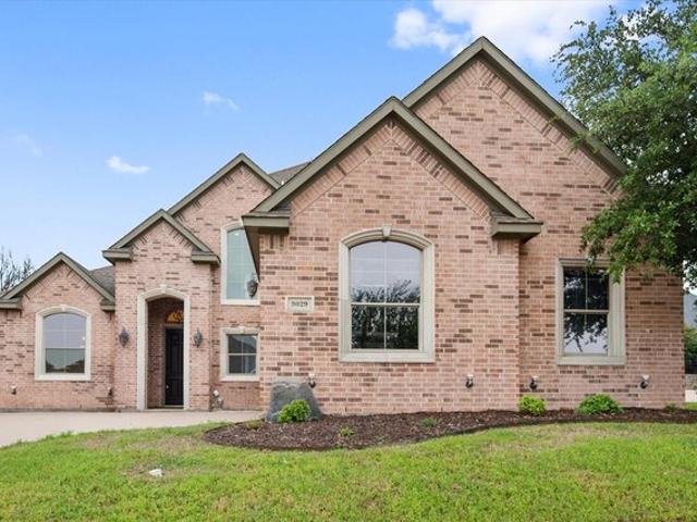 9029 Reata West Dr, Benbrook, TX 76126