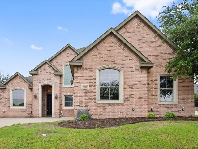 9029 Reata West Dr, Benbrook, TX 76126