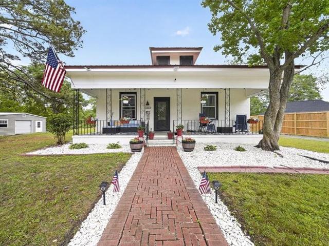 9020 Mullin Rd, Smiths Station, AL 36877