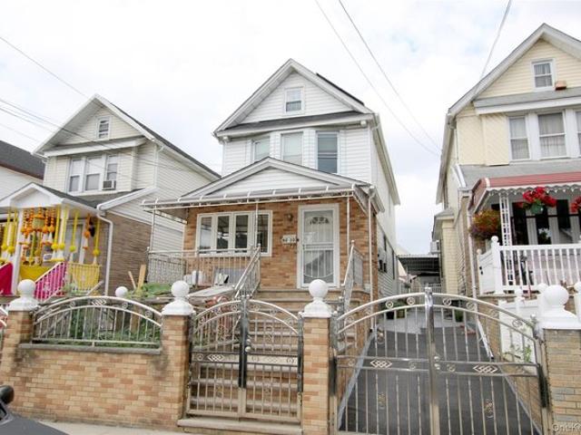9020 th St, Jamaica, NY 11432