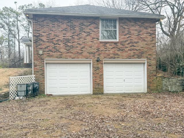 9021 Meadowlawn Dr