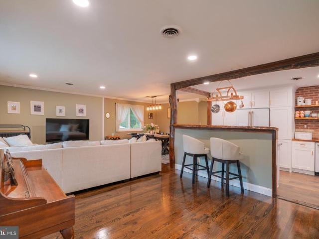 9021 Buckner Road