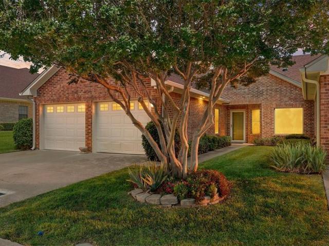9021 Darby Ln, Waco, TX 76712