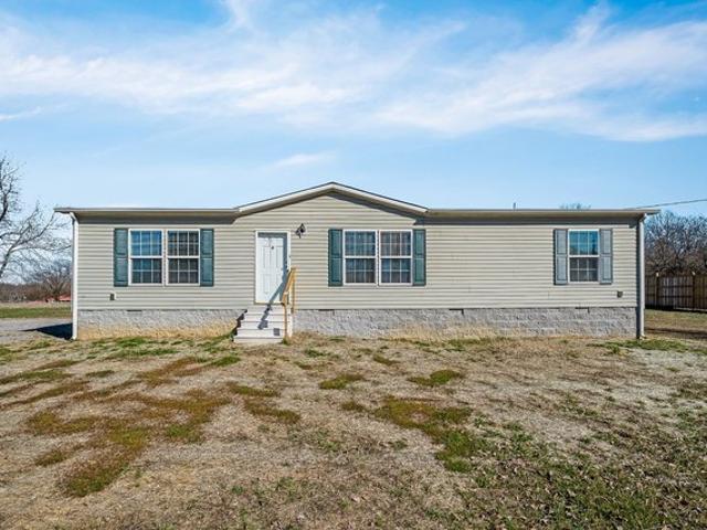 9021 Holmes Creek Rd, Smithville, TN 37166