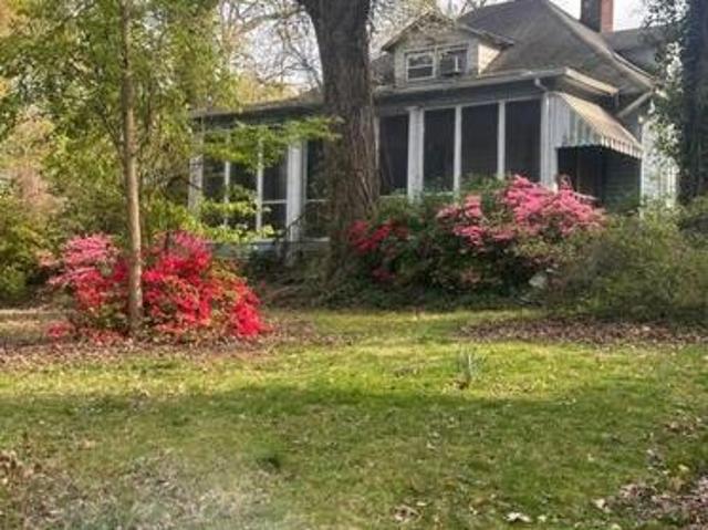 9021 Howser Ln, Lanham, MD 20706