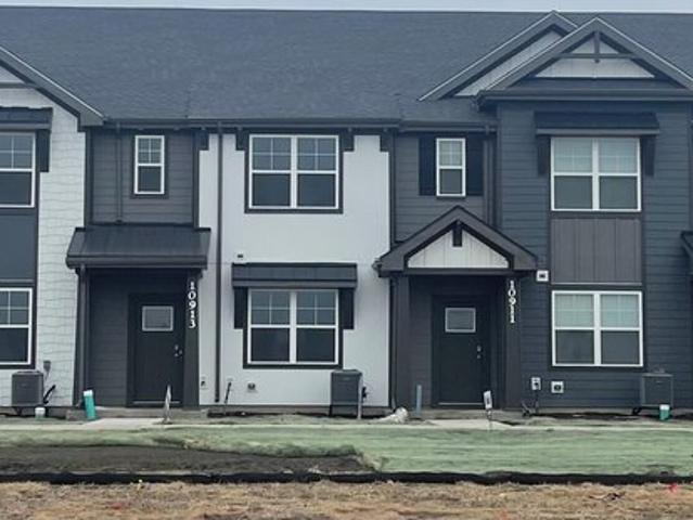9022 Remington Pl, Saint John, IN 46373