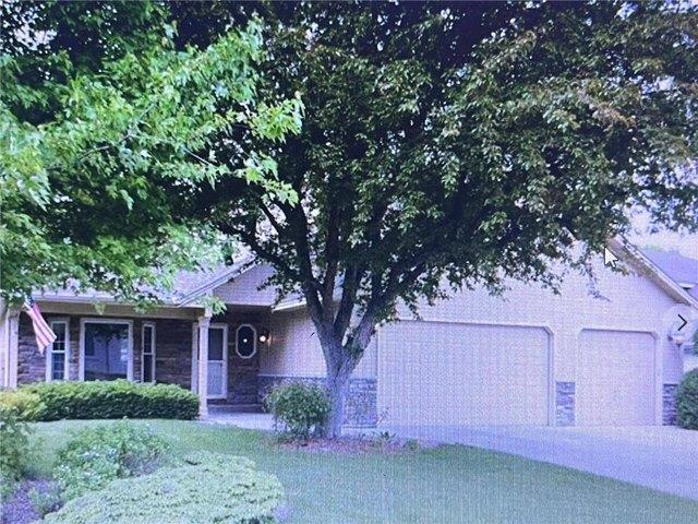 9023 Nantwick Rdg, Brooklyn Park, MN 55443