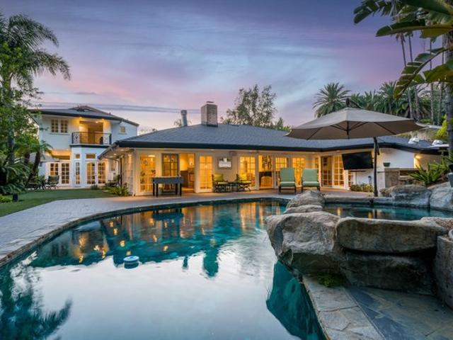 9023 Alto Cedro Dr, Beverly Hills, CA 90210
