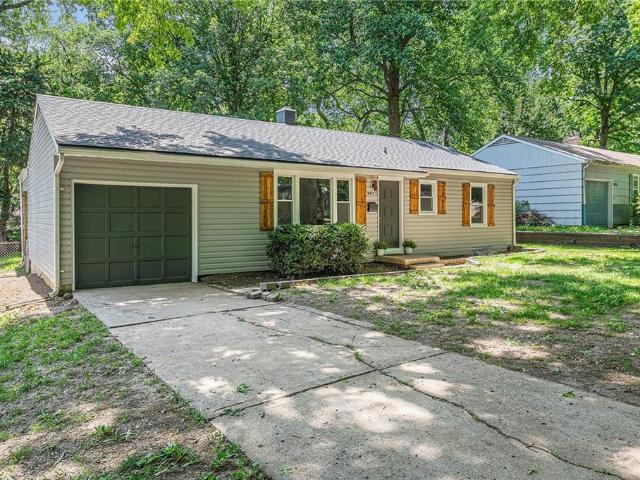9023 E 74th Terrace