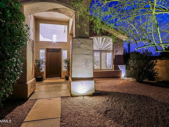 9023 e paraiso drive