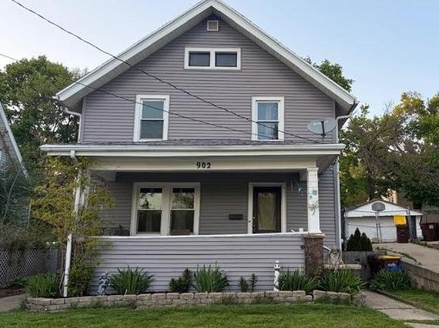 902 10th Ave, Rockford, IL 61104