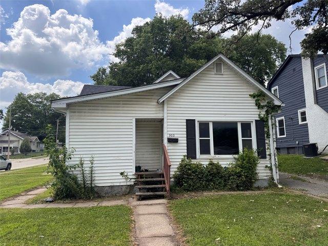 902 24th St, Des Moines, IA 50312