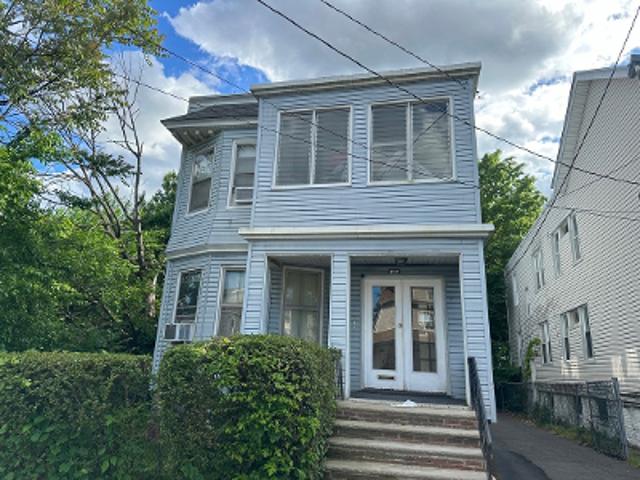 902 Chancellor Ave