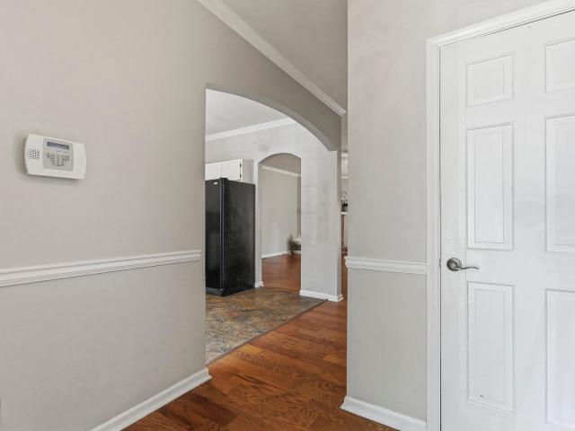 902 Albany Court