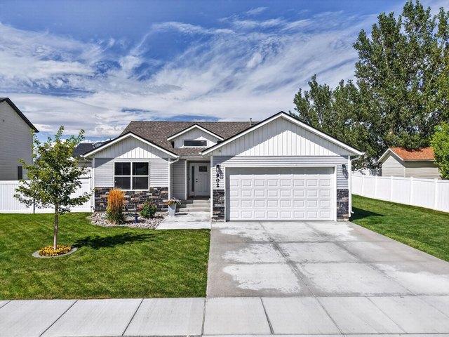 902 Alpine Dr, Chubbuck, ID 83202