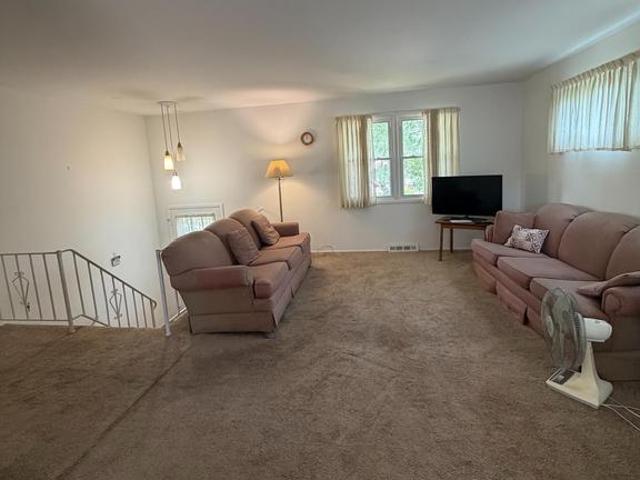 902 Averill Road