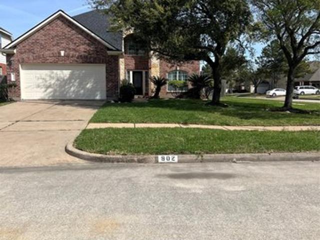 902 Brandy St, Stafford, TX 77477