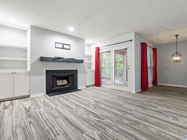 902 Gables Dr Unit 902, Hoover, AL 35244