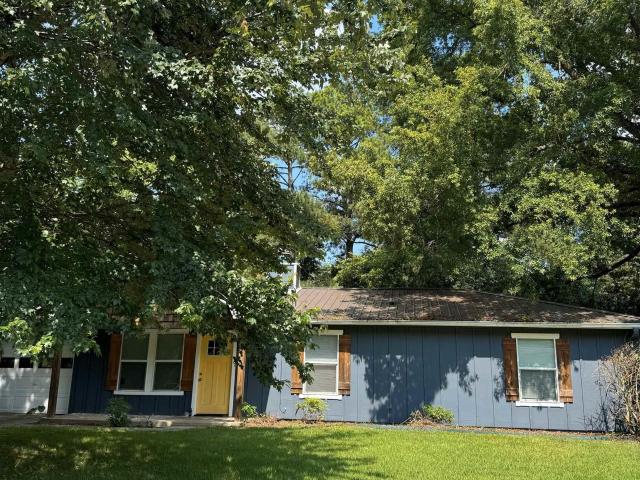902 Danmann Circle