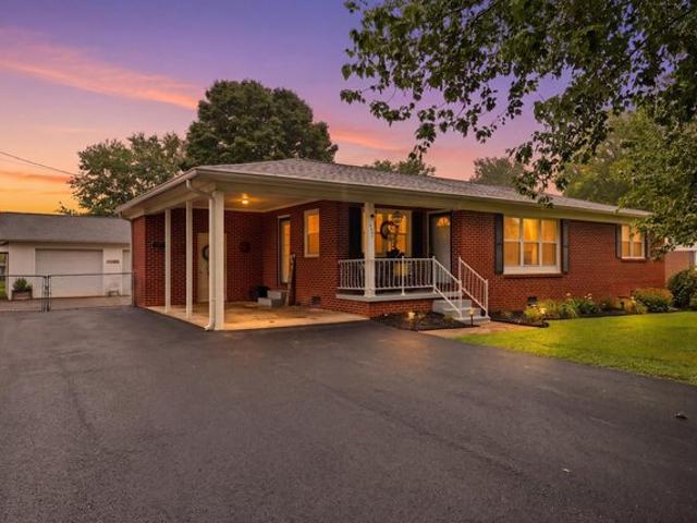 902 Dennis Ave, Jasper, TN 37347