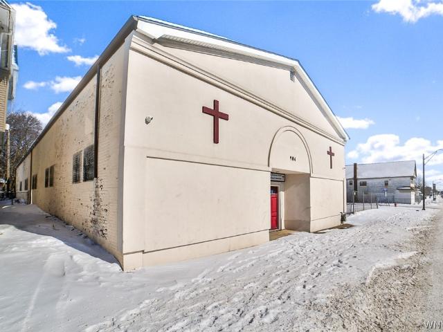 902 E Delavan Avenue