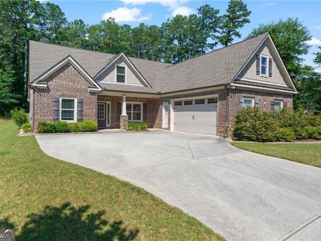 902 Edgewater Drive
