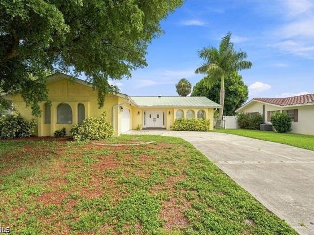 902 El Dorado Pkwy E, Cape Coral, FL 33904