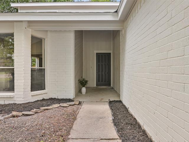 902 Essex Drive