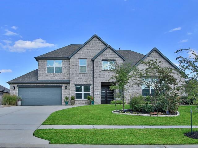 902 Falcon Hollow Lane