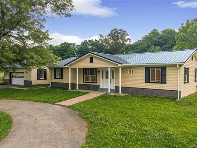 902 Harry Hughes Rd, Charlestown, IN 47111