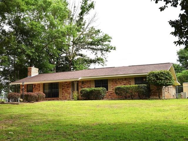 902 Hinton St, Minden, LA 71055
