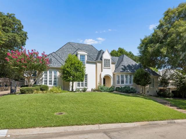 902 Independence Parkway