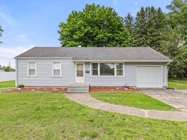 902 Laura Ave, Streator, IL 61364