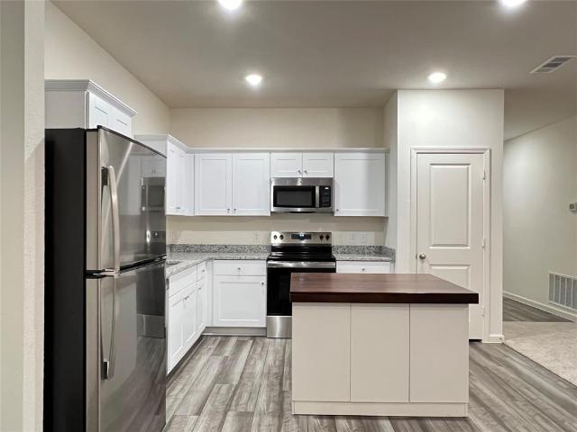 902 Lexington Lane