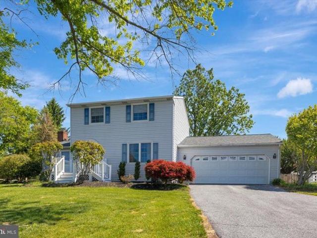 902 Magnolia Ct, Westminster, MD 21157
