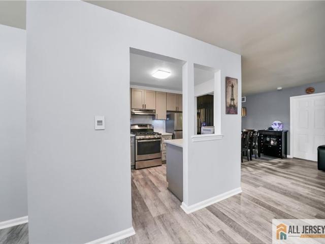 902 Meadow Court 902