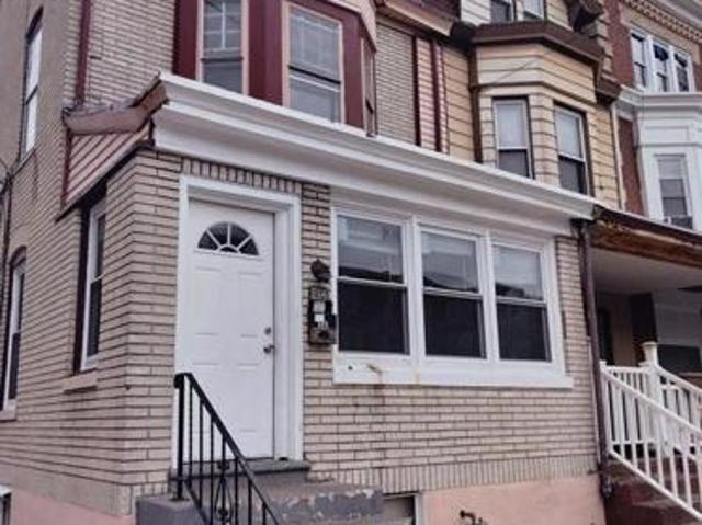 902 N 4th St #1, Allentown, PA 18102