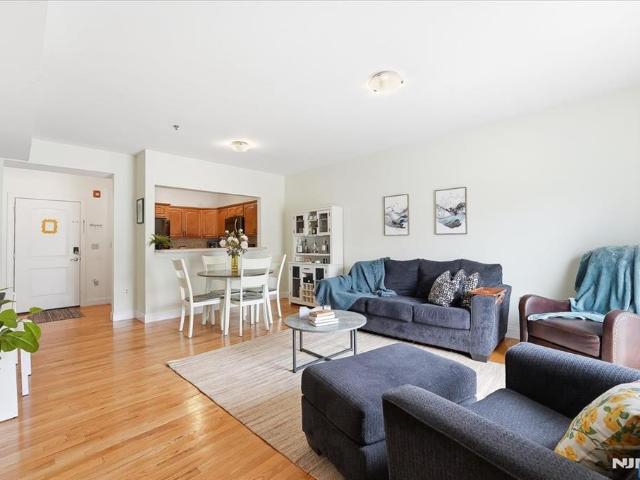 902 N 5th Street # 207