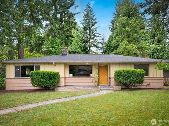 902 N 149th St, Shoreline, WA 98133
