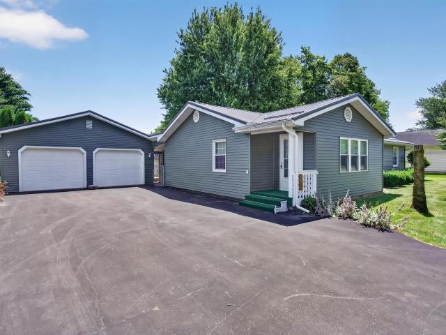 902 N Townline