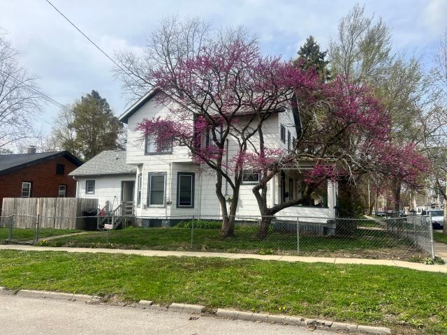 902 N Lee Street