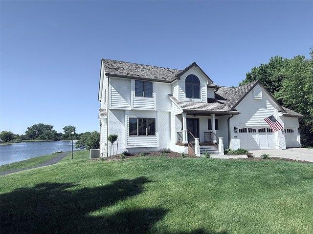 902 NE Lake View Dr, Ankeny, IA 50021
