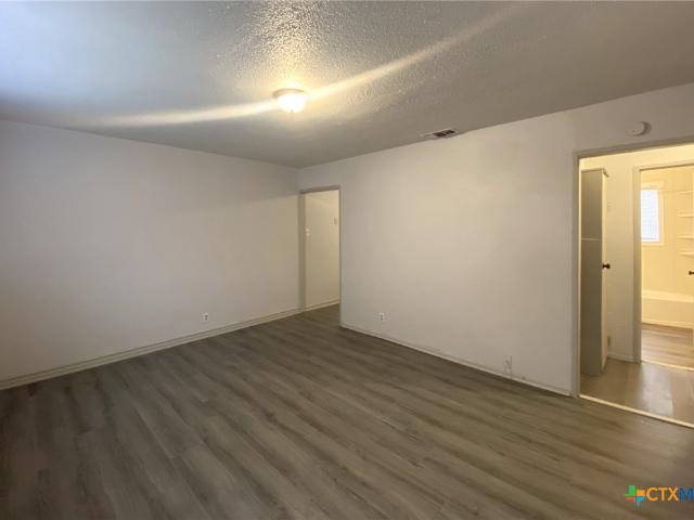 902 S 4th Street